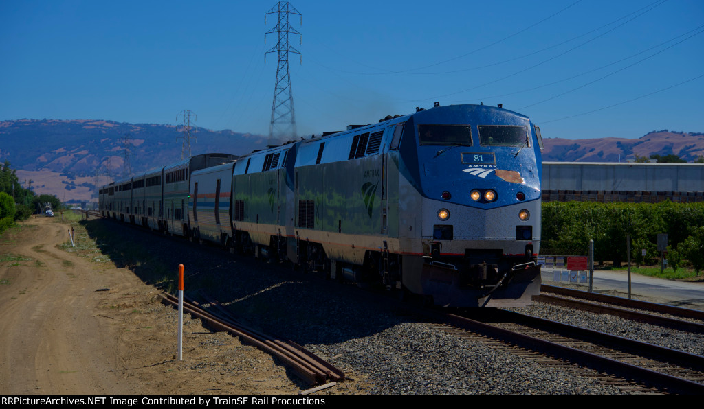 AMTK 81 Leads Coast Starlight 11
